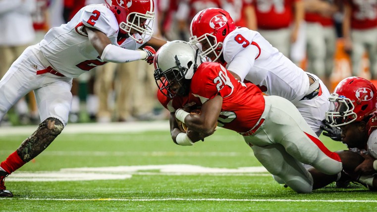 Artificial Football Turf, Football Turf Manufacturer - FieldTurf